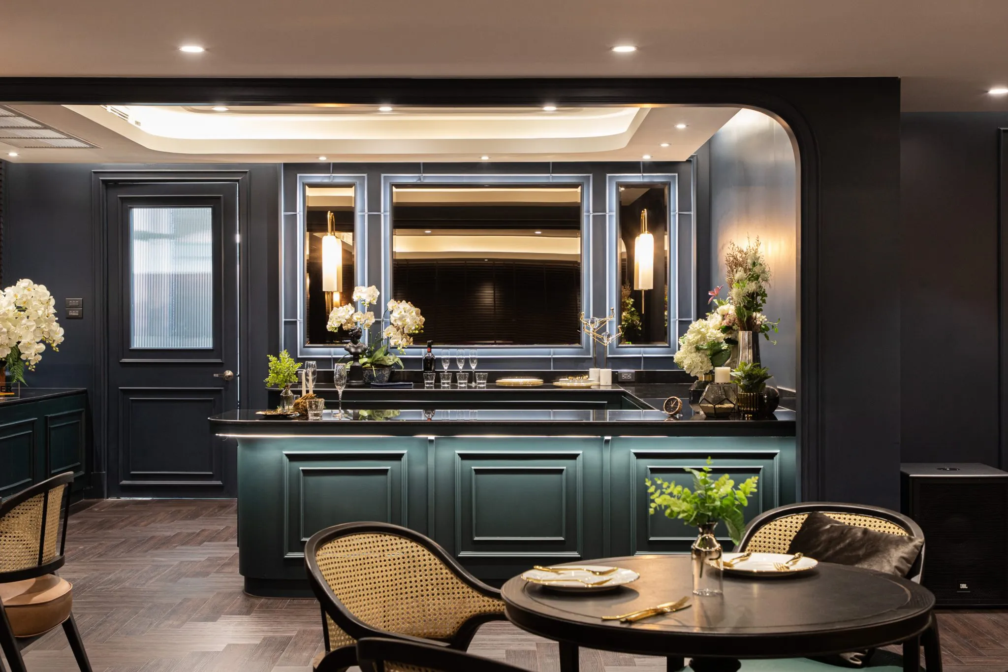 Private Corporate Meeting Lounge - Muller Design Solution