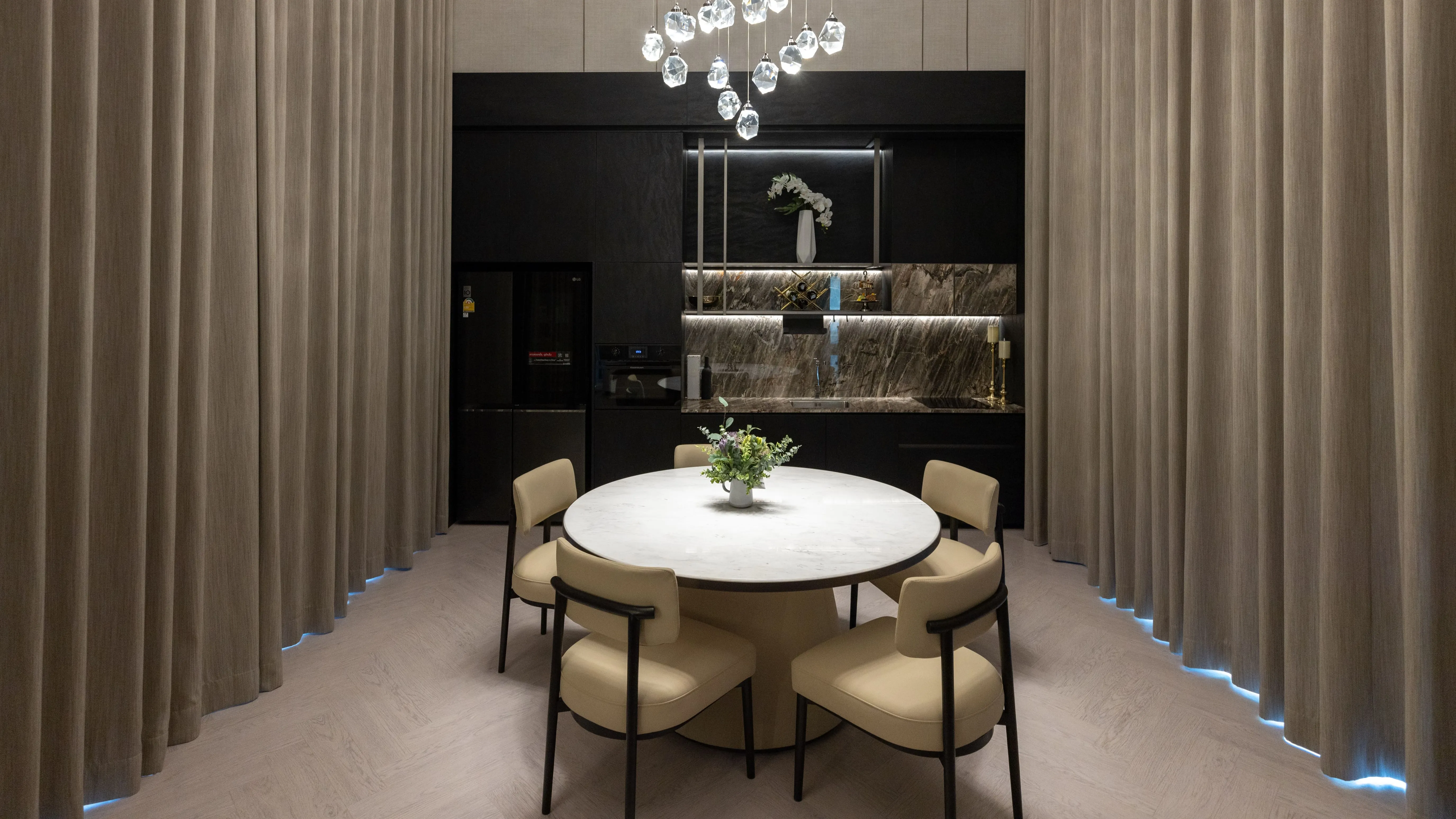 Nantawan, Modern Serenity Revisited - Muller Design Solution